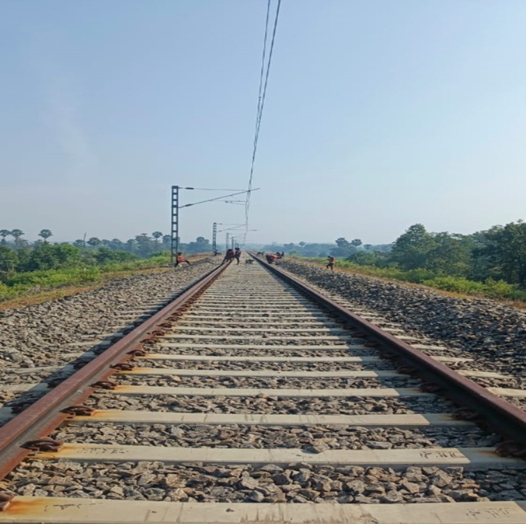 Indian Railways Races Towards Net-Zero 2030: 812 MW Solar, 93 MW Wind ...